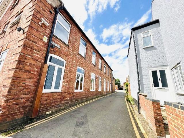 2 bedroom house to rent