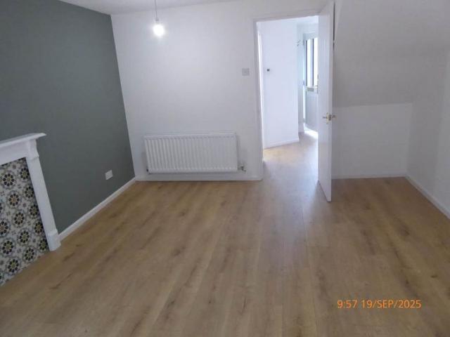 2 bedroom house to rent