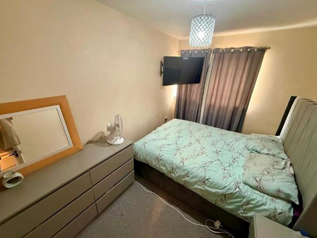 2 bedroom house to rent