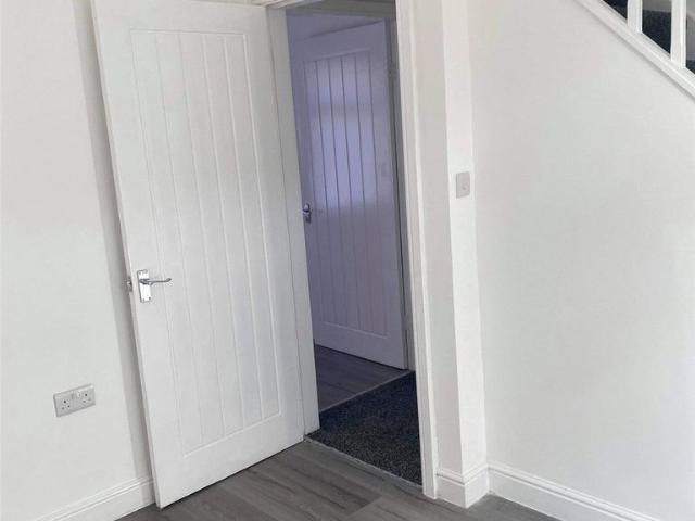 2 bedroom house to rent
