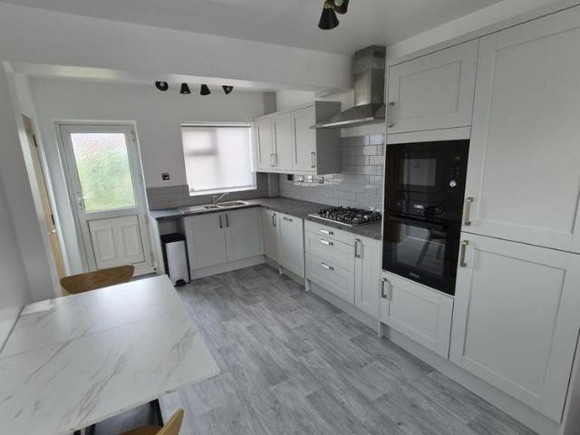 2 bedroom house to rent