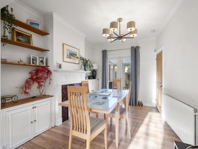 2 bedroom house to rent
