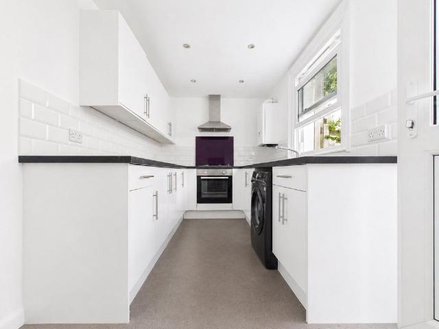2 bedroom house to rent