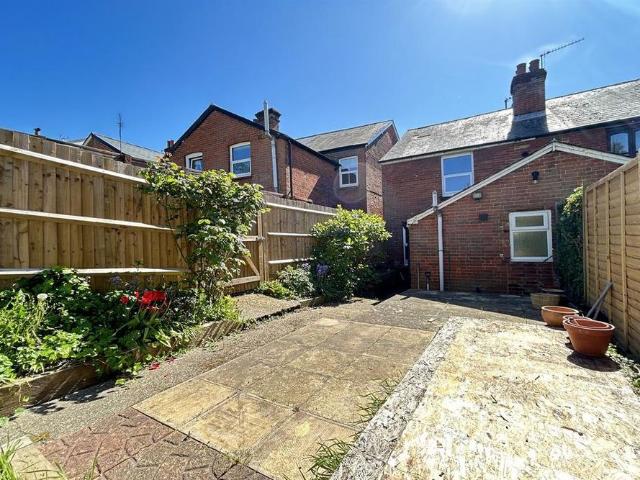 2 bedroom house to rent