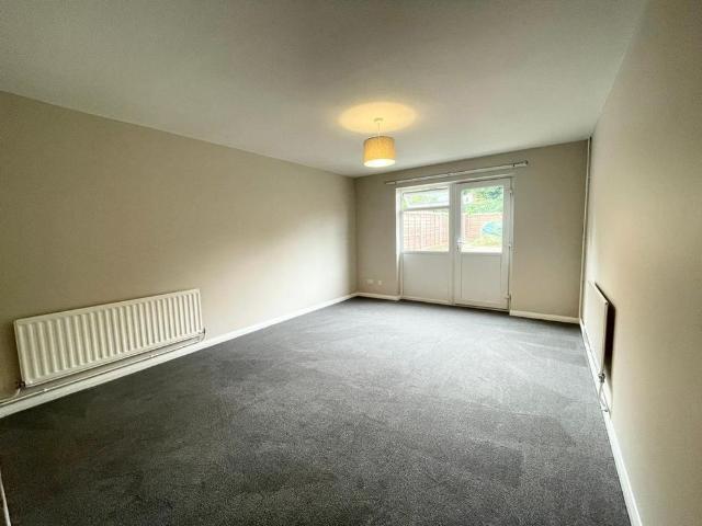 2 bedroom house to rent