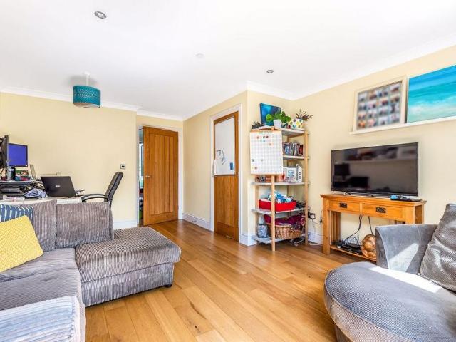 2 bedroom house to rent