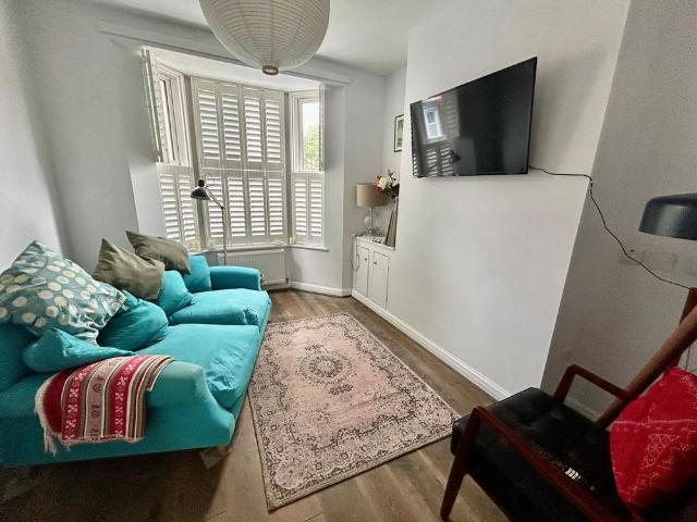 2 bedroom house to rent