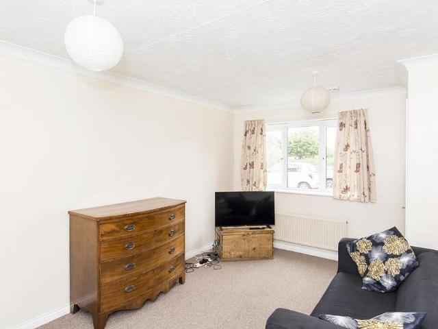 2 bedroom house to rent