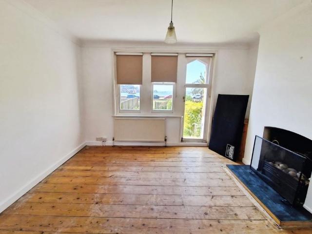 2 bedroom house to rent