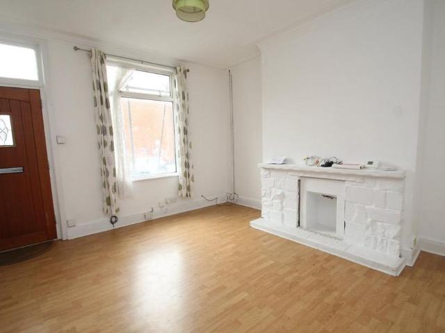 2 bedroom house to rent