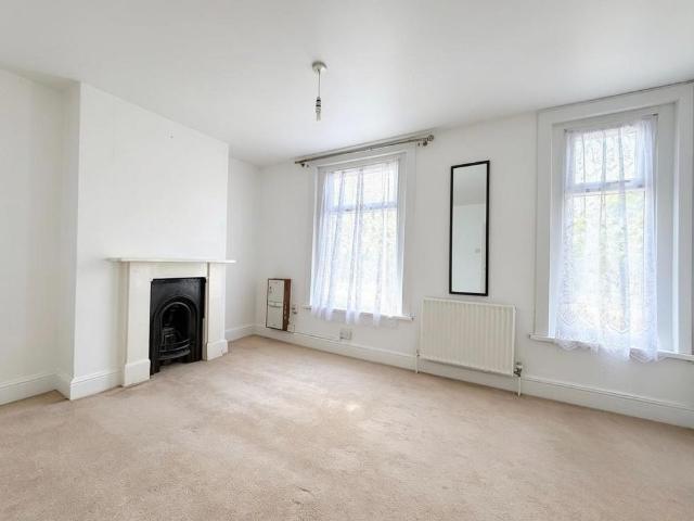 2 bedroom house to rent