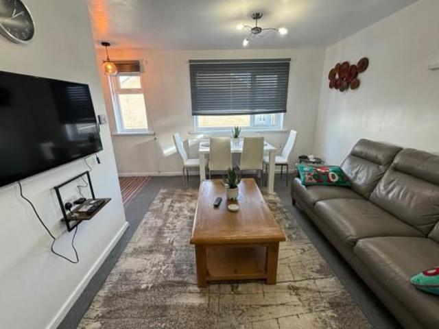 2 bedroom house to rent