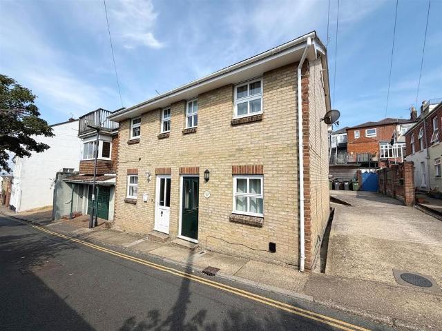 2 bedroom house to rent