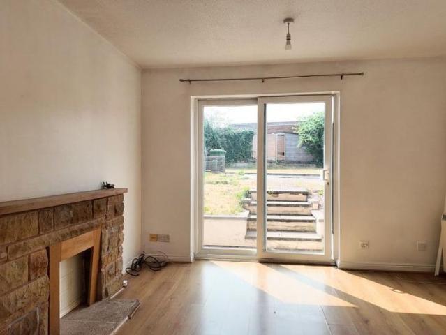 2 bedroom house to rent