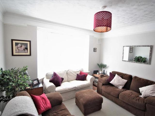 2 bedroom house to rent