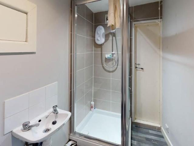 2 bedroom house to rent