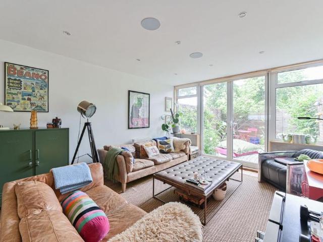 2 bedroom house to rent