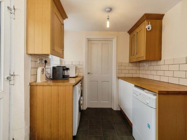 2 bedroom house to rent