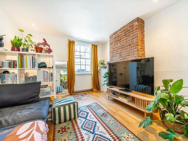 2 bedroom house to rent