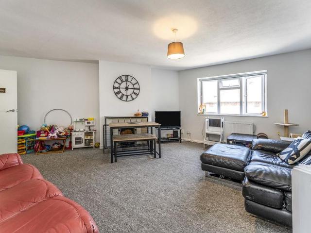 2 bedroom house to rent