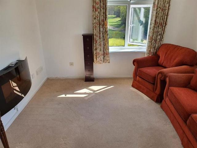 2 bedroom house to rent