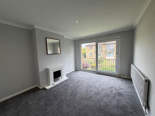 2 bedroom maisonette to rent