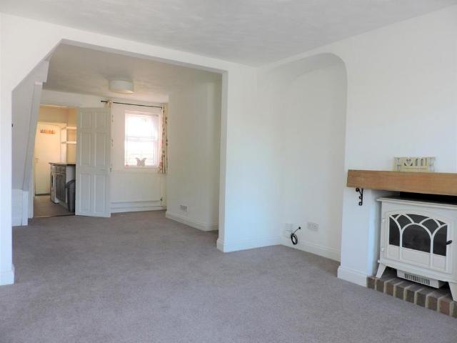 2 bedroom house to rent