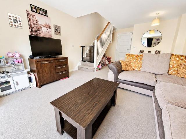 2 bedroom house to rent