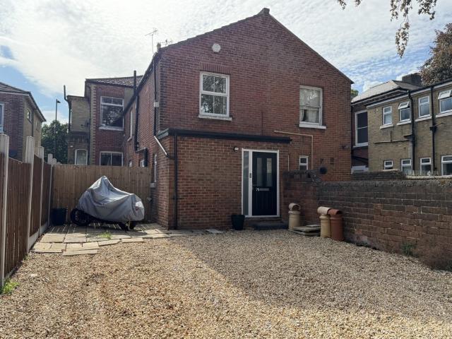 2 bedroom House To Rent