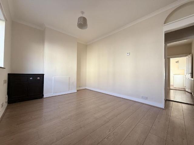 2 bedroom house to rent