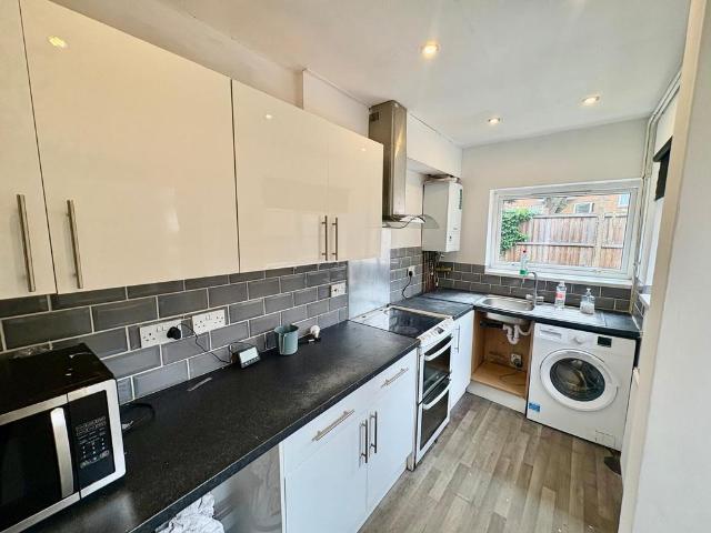 2 bedroom house to rent