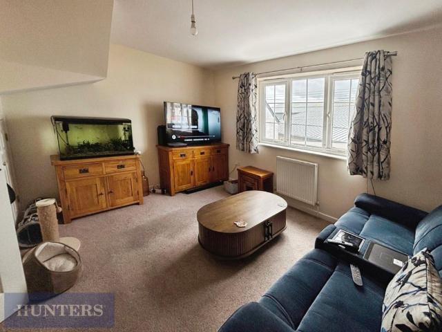 2 bedroom House To Rent Total Size: 689 SQ FT