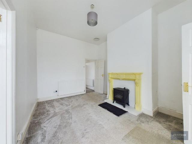 2 bedroom House To Rent Total Size: 619 SQ FT