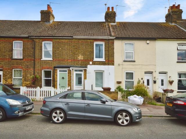 2 bedroom House To Rent Total Size: 765 SQ FT