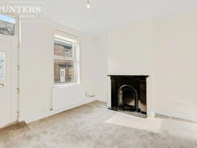 2 bedroom House To Rent Total Size: 732 SQ FT