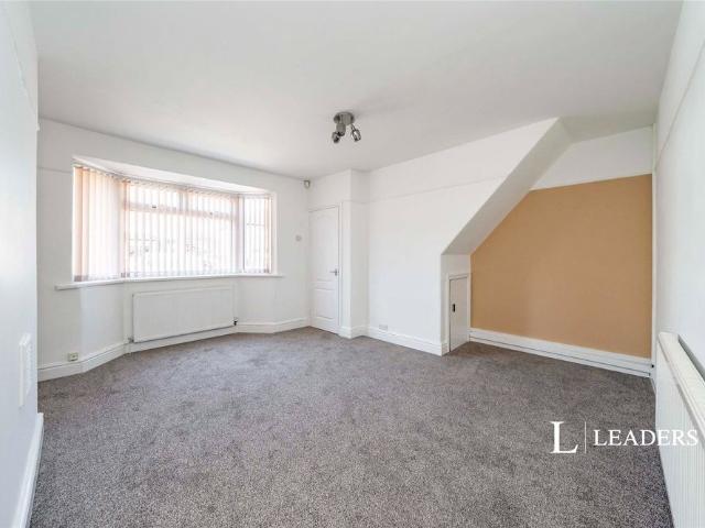 2 bedroom house to rent Vale Avenue, Warrington, WA2