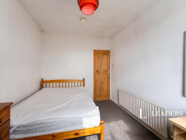 2 bedroom house to rent Walmer Road, Portsmouth, PO1