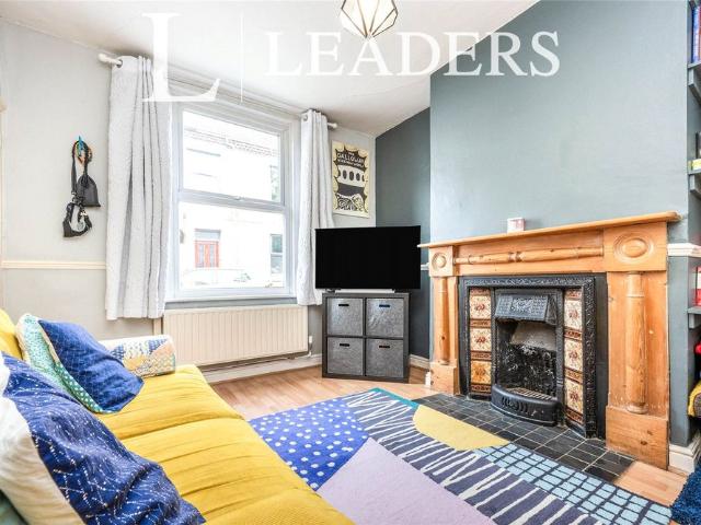 2 bedroom house to rent Caledonian Road, New Bradwell, Milton Keynes, Buckinghamshire, MK13