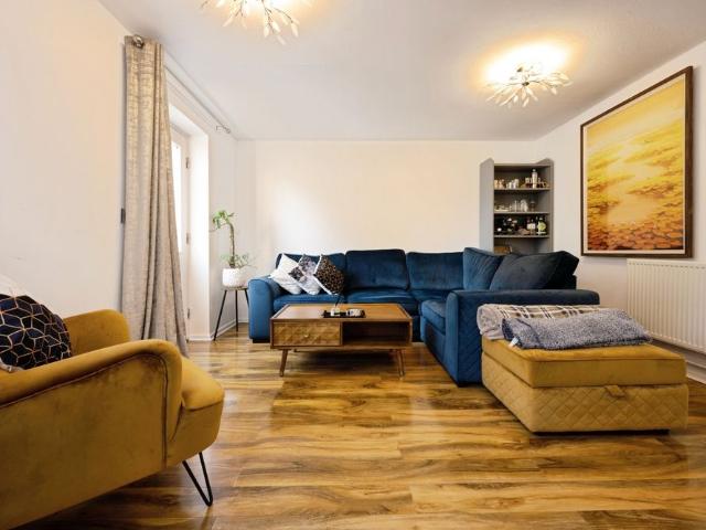 2 bedroom house to rent Coles Avenue, Leadenhall, Milton Keynes, Buckinghamshire, MK6