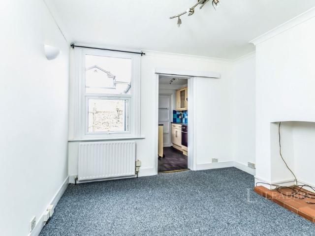 2 bedroom house to rent Cliffe Road, South Croydon, CR2