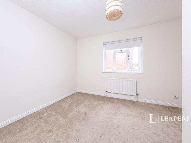 2 bedroom house to rent Fishers Field, Buckingham, MK18