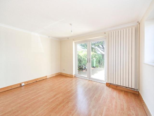 2 bedroom house to rent Goshawk Close, Luton, Bedfordshire, LU4