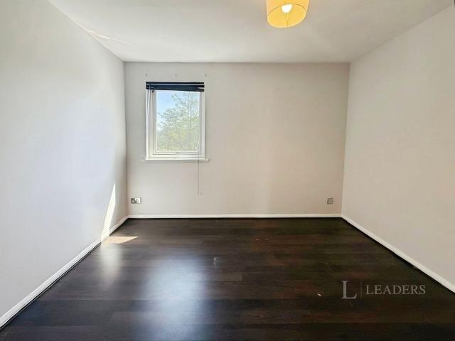 2 bedroom house to rent Hawthorne Place, Epsom, Surrey, KT17