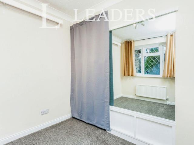 2 bedroom house to rent Haybarn Drive, Horsham, RH12