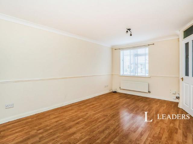 2 bedroom house to rent Helm Close, Gosport, PO13