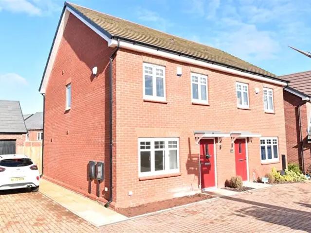 2 Bedroom House To Rent In The Dovecote, Warwick, CV34