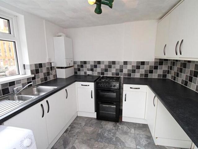 2 Bedroom House To Rent In Tynybedw Street, Treorchy, CF42