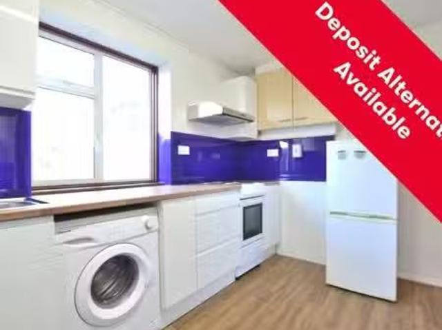 2+ bedroom house to rent in Well Road, Barnet, EN5
