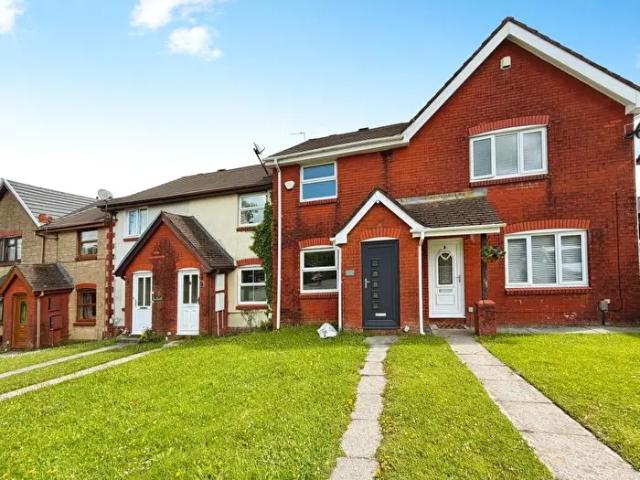 2 Bedroom House To Rent In Bryncelyn, Morriston, SA6