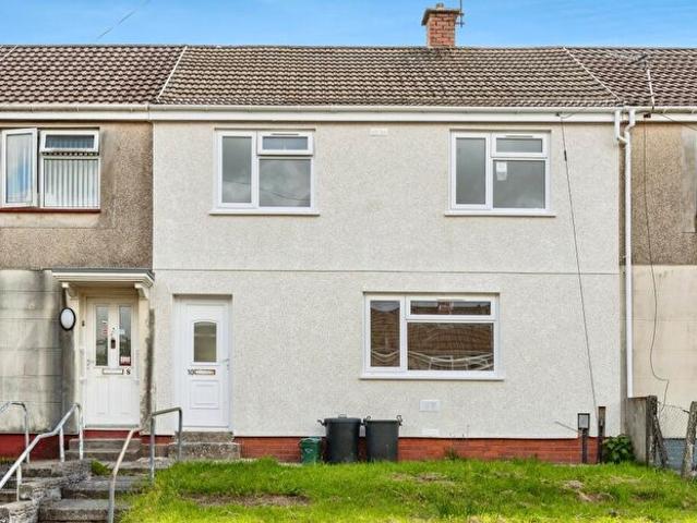 2 Bedroom House To Rent In Caldey Place, Swansea, SA5